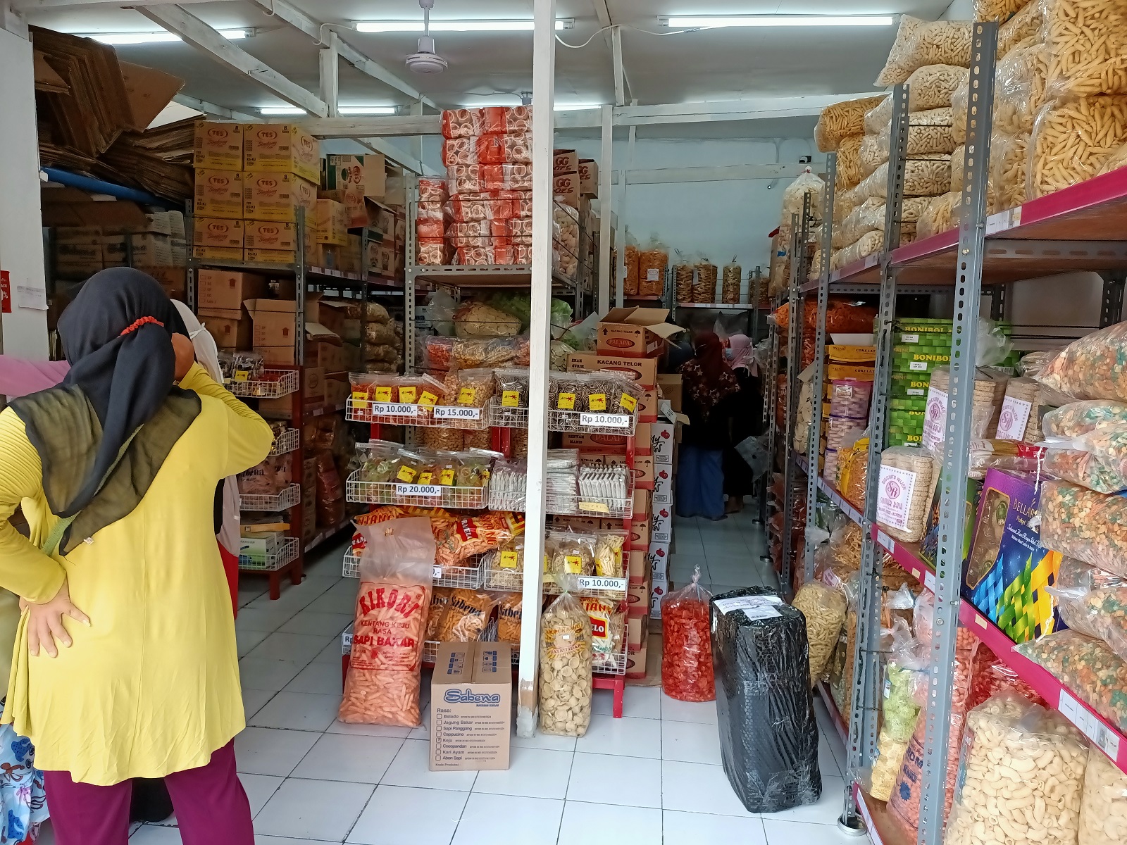 Jual Snack Kiloan Terdekat Jakarta 081514213907