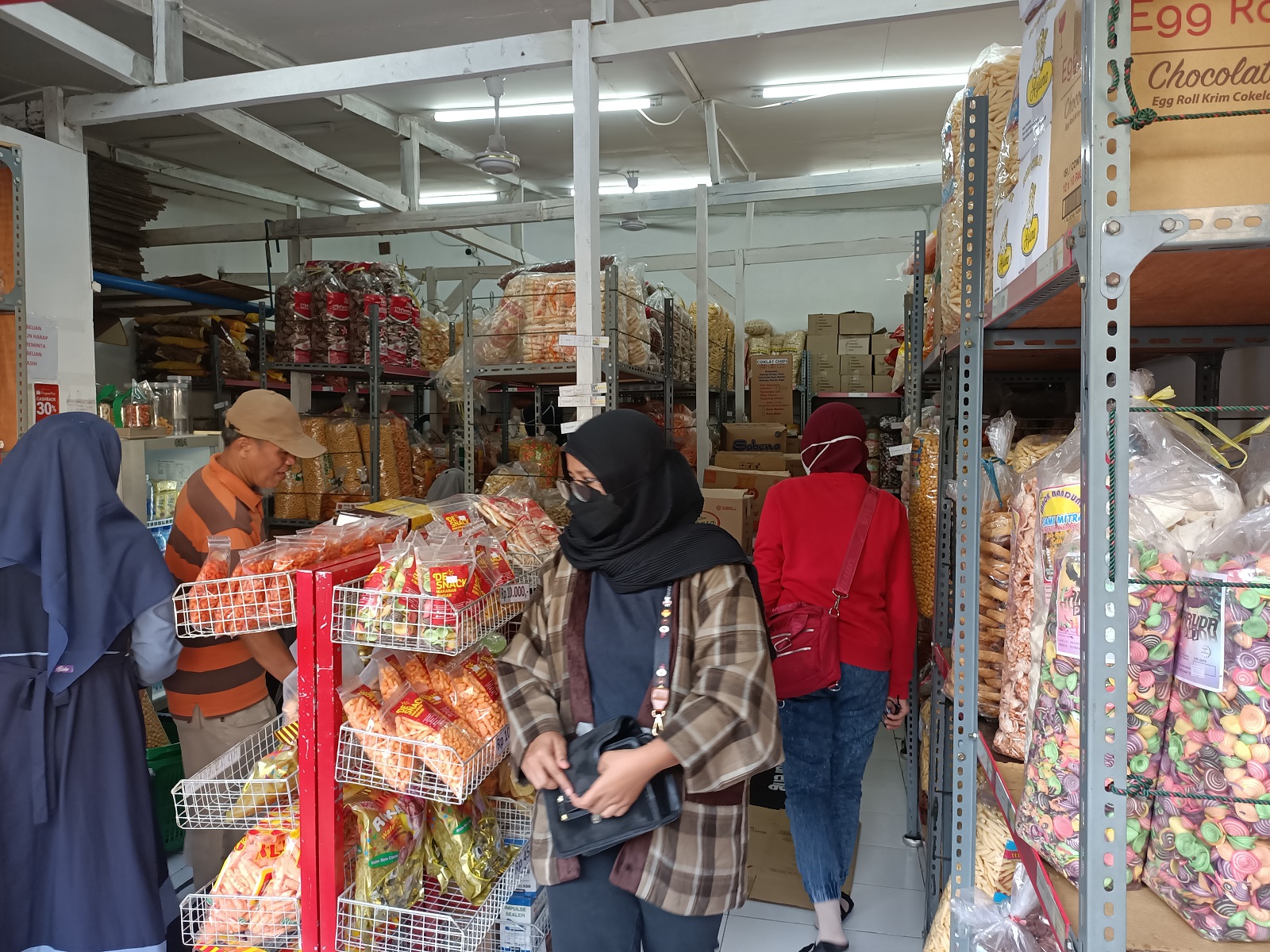 SNACK KILOAN TERLARIS TERDEKAT